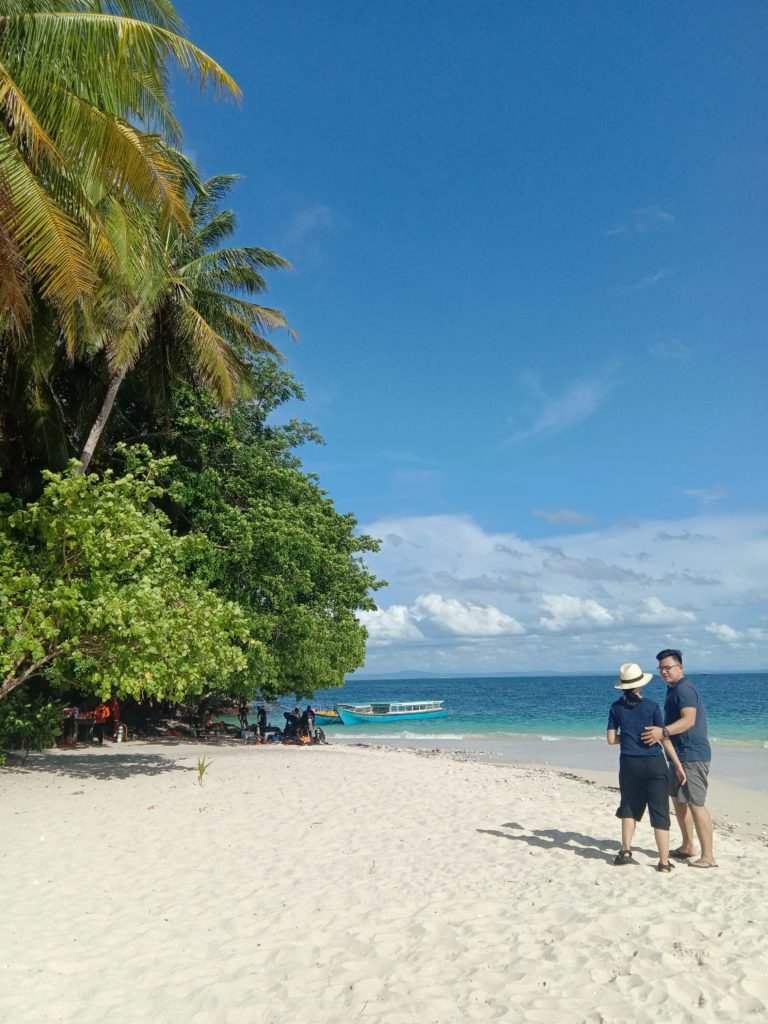 Info Contact Kapal dan Transportasi Menuju Pulau Matan Sorong - KATA OMED