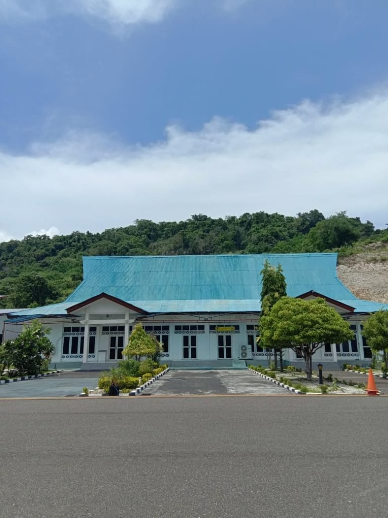 Berkunjung ke Desa Takpala, Desa Budaya Alor yang masih Tersisa - KATA OMED