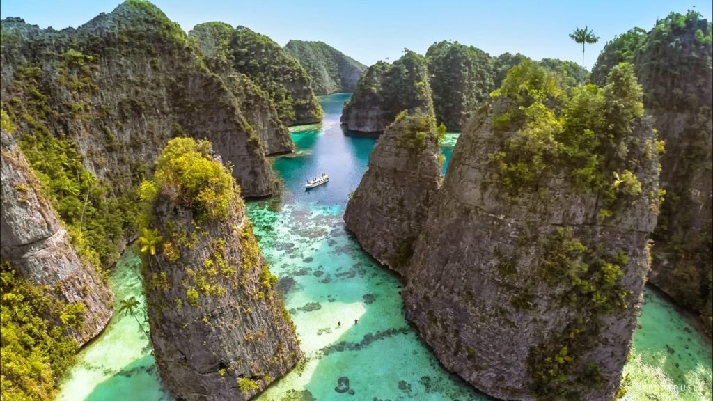 Mau Liburan Ke Misool Raja Ampat, Kunjungi 10 Destinasi Ini - KATA OMED