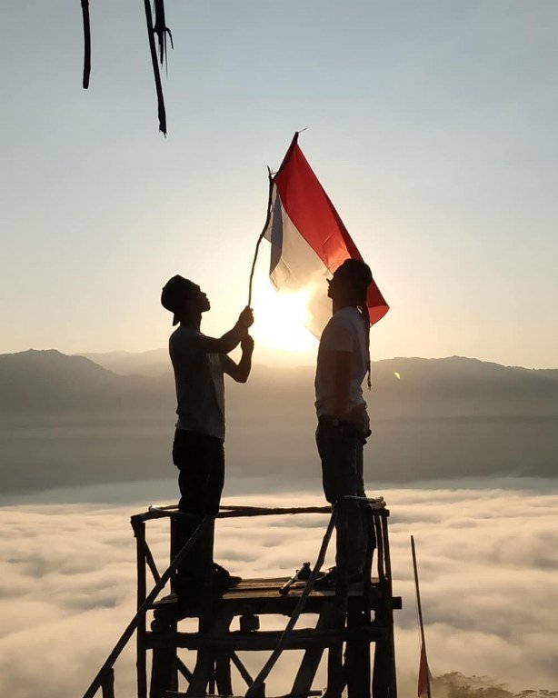 Info Lengkap Dan Rute Menuju Gunung Luhur Desa Citorek, Negri Diatas ...