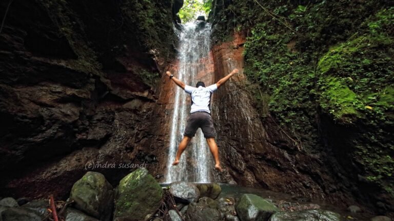 7 Tempat Camping di Curug Bogor Paling Favorit! - KATA OMED