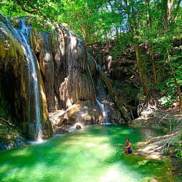 Catat 6 Tempat Wisata Di Pulau Moyo Dan Harga Tiketnya - KATA OMED