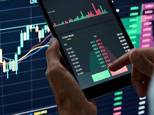 6 Rekomendasi Platform Trading Aman & Transparan, Broker Berlisensi ...